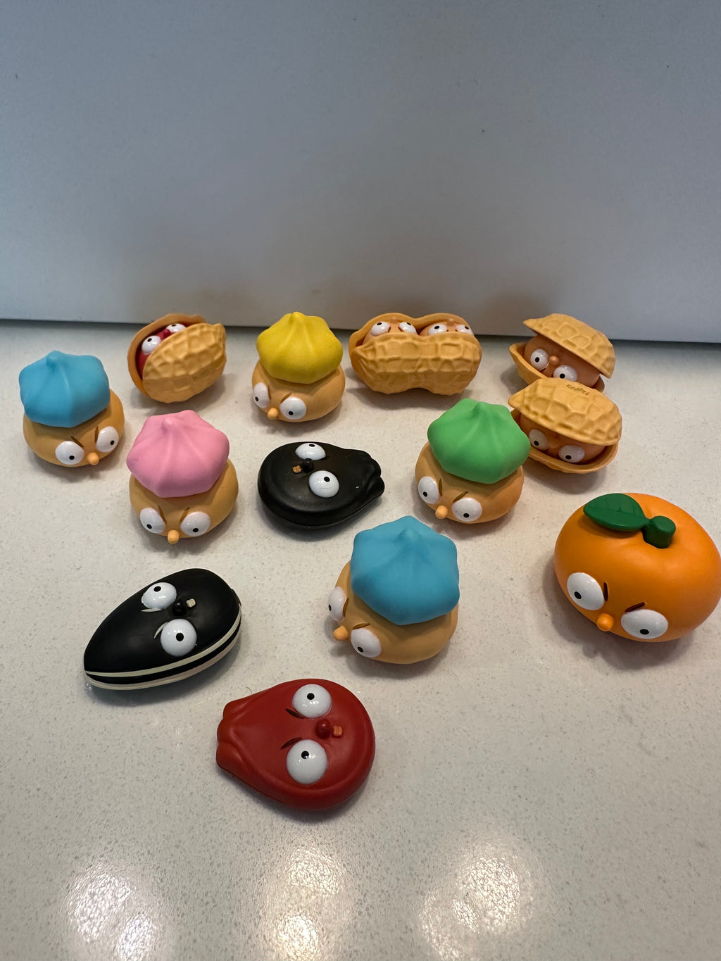 TDBF25 - lot of mini what the Man – ToyDonutShop